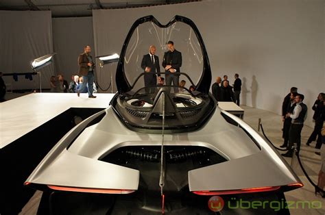 Faraday Future Unveils Outlandish Ffzero1 Concept Serious Modular Ev Platform Ubergizmo