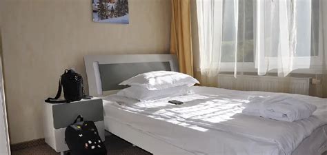 How To Hide A Window Behind A Bed Effective Ways