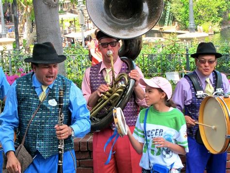 The Science Of Why Music Improves Our Memory And Verbal Intelligence