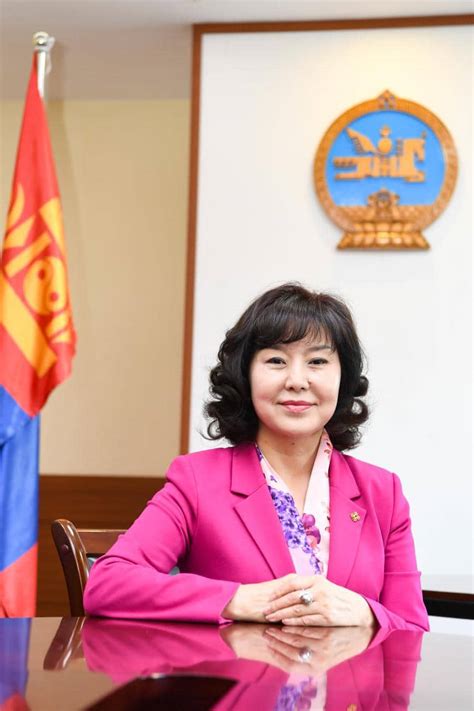 Хөдөлмөр нийгмийн хамгааллын сайд