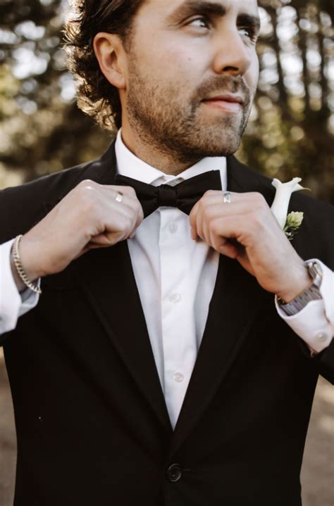 Morgan Absher Of Two Hot Takes Marries Justin Thurnstrom In A Western