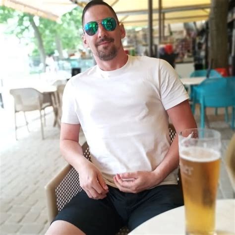 Kiss Dániel Daniel Kiss • Threads Say More