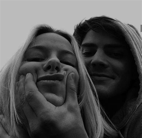 Emery Matterson And Kaiden Monroe Casais Adoráveis Fotos De Casais Fotos