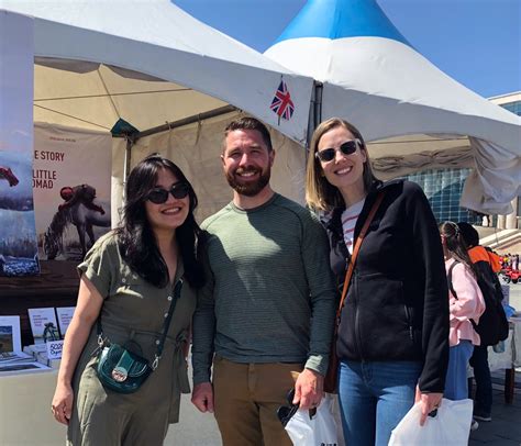 Dulguun On Twitter Жинхэнэ хит ном орчуулсан гэдгээ ухаарав Хуудсыг нь хэд эргүүлж үзээд