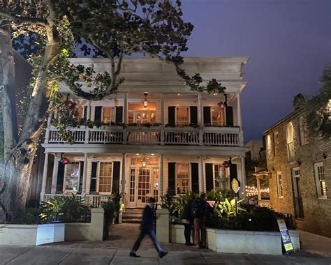 6 Must Try Restaurants In Downtown Charleston Sc — Toast On The East Coast