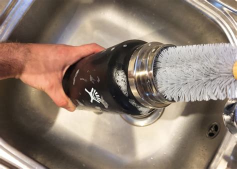 How To Clean A Hydro Flask [5 Easy Steps] Water Bottle Advisor