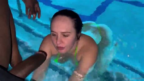 Sucking Bbc In Pool Emily Norman Eporner