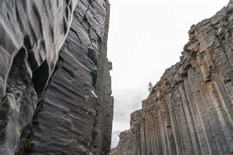 ストゥドラギル渓谷の玄武岩柱ヨクルダルール渓谷 Stuðlagil Canyonのストックフォトや画像を多数ご用意 Stuðlagil
