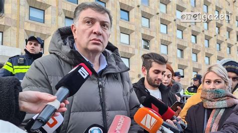 რეესტრმა მოქალაქე იუსტიციის სახლთან ბუჩქის ძირას დაარეგისტრირა • ამომრჩეველთა სია • Netgazeti Ge