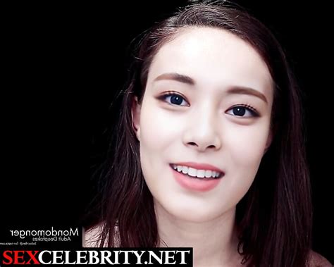 K pop cutie Tzuyu 쯔위 트와이스 waiting to fuck face swap SexCelebrity