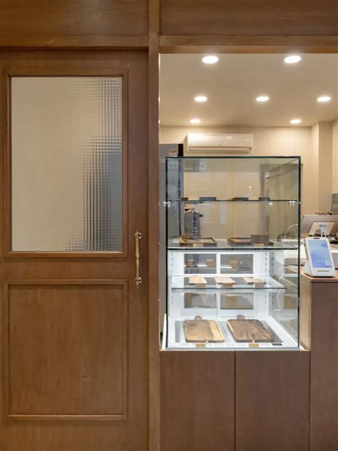 눈에 띄는 하늘색 외관 캐주얼 모던 10평 베이커리 인테리어 성북구 석관동