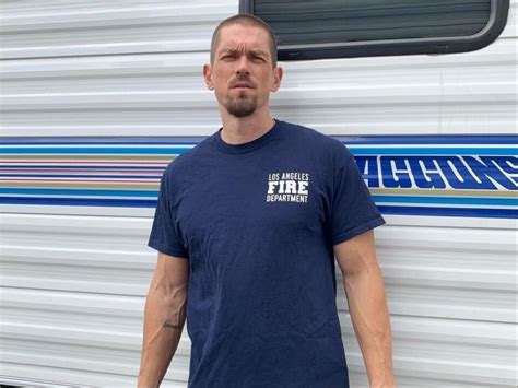 Steve Howey Biography Age Height Wife Net Worth Wiki