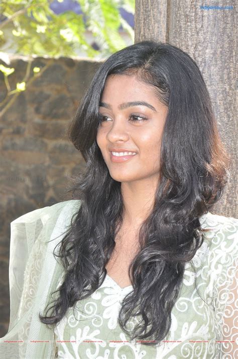 Gayathri Actress Hd Photosimagespics And Stills 205632