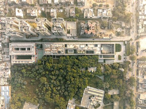 Morphogenesis Designs A Sustainable Indian Hospitality School Using Local Building Traditions