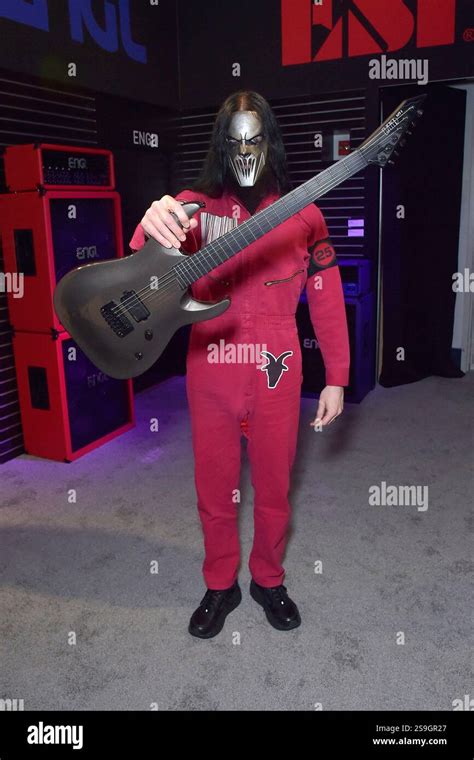 Mick Thomson Von Slipknot Auf Der Musikmesse Namm Show 2025 Im Anaheim