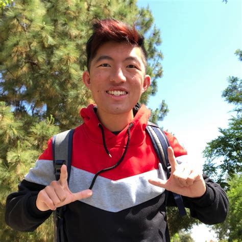 cary huang doblaje wiki fandom