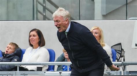 David Moyes Cant Believe His Eyes With What Happened In Everton Vs