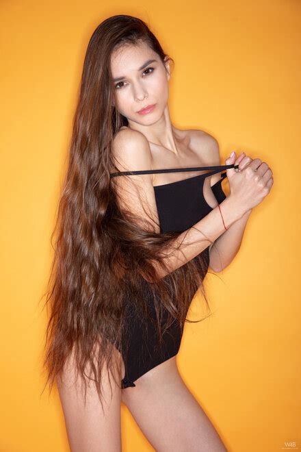 Leona Mia Yellow Star 023 Porn Pic Eporner