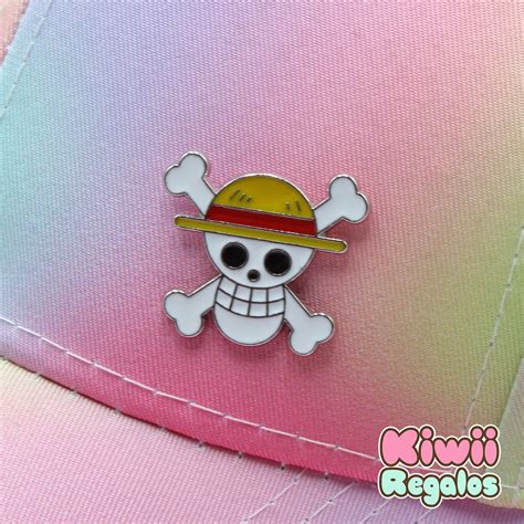 Prendedor Pin Calavera Sombrero De Paja Tienda Kiwii Regalos