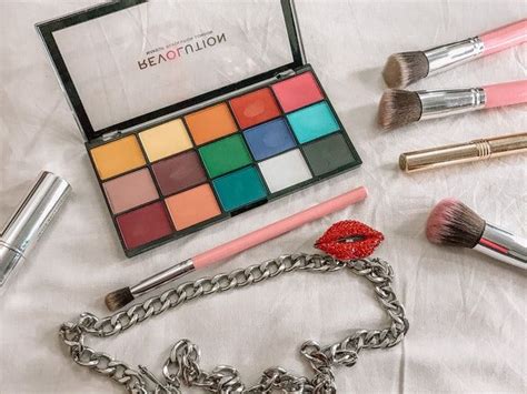 What Is The Difference Between Concealer And Corrector 2