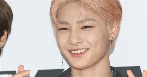 포토 아이엔 미소에 하트