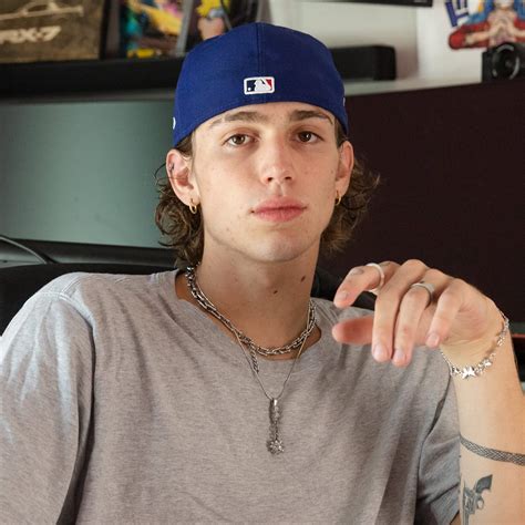 Vinnie Hacker Wiki Bio Größe Familie Karriere Liebesleben Und Mehr