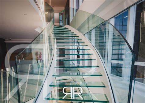 Qual Modelo De Guarda Corpo De Vidro Devo Escolher