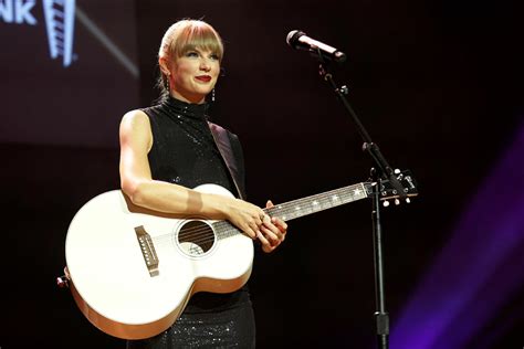 Fans Choose Taylor Swift‘s Midnights‘ As This Weeks Favorite New Music