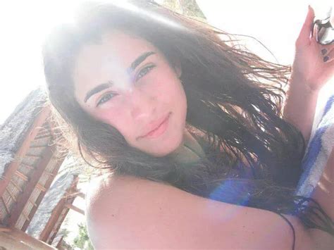 8 Hot Sexy Clara Jauregui Bikini Pics