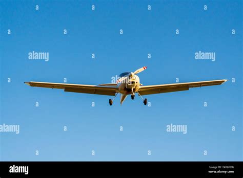 Prop Plane Landing At Sofia Goldman Blog