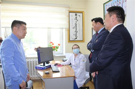 Хан Уул Эрүүл мэндийн төв ᠬᠠᠨ ᠠᠭᠤᠯᠠ ᠡᠷᠡᢉᠦᠯ ᠮᠡᠨᠳᠦ ᠶ᠋ᠢᠨ ᠲᠥᠪ Added A New Хан Уул Эрүүл мэндийн