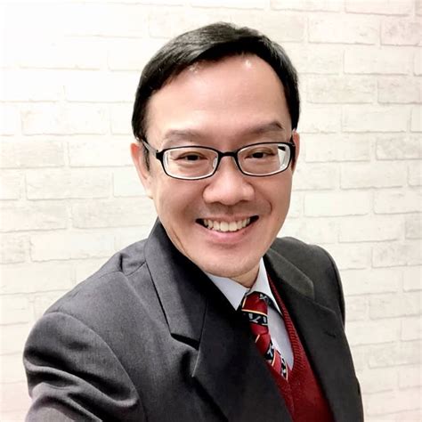更喜歡父母是托舉和成就，不是說教 當今很多問題的發生不能一概而論， 畢竟時代不同了，想法也有不同， 凡事必須理性客觀的去看待， 要懂得求同存異
