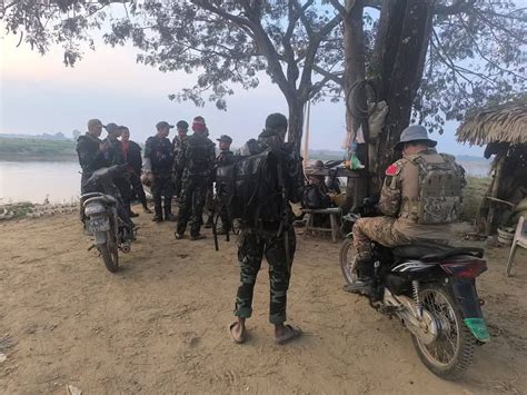 ညောင်လေးပင်တွင် စစ်ကောင်စီက စစ်ကြောင်းထိုးနေ၍ တိုက်ပွဲဖြစ်ပွားနေပြီး စစ်ကောင်စီတပ်ဖွဲ့ဝင် ၄