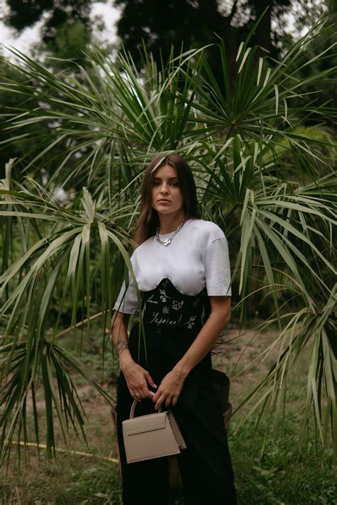 Корсет жіночий з вишивкою Україна чорний Hrushenka