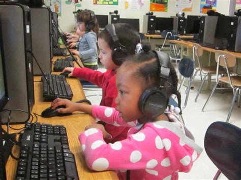Riverside Library Kindergarten In The Computer Lab