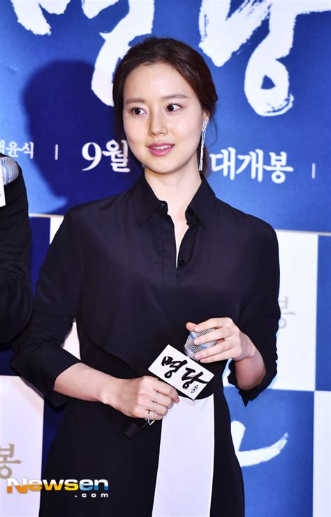 문채원 볼수록 매력 넘치는 러블리 비주얼 명당 오픈 토크 [포토엔hd]