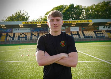 New Signing Gio Clarke Annan Athletic Fc