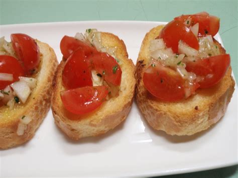 상큼한 토마토와 함께브루스케타
