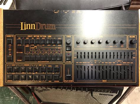 Linndrum Lm2 R Synthesizers