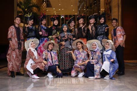 Designer Akeyla Naraya Lahirnya Batik Karawang Charismakey Foto 3