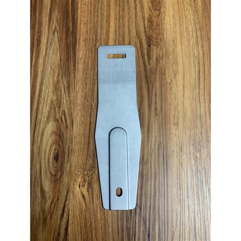 Jual Tataban Feed Plate Mesin Jahit Bartack Bartek Juki Lk 1850 21mm X 6mm Shopee Indonesia