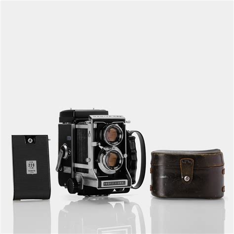 Mamiya C33 Professional Mamiya Sekor 105mm F3 5 Mamiya Sekor Super 180mm F4 5 フィルムカメラ 中判 二眼