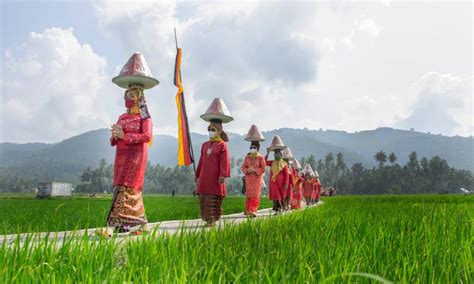 Contoh Percakapan Bahasa Minang Dan Artinya