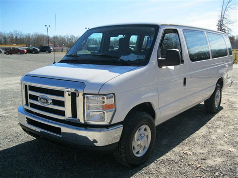 Ford Econoline E350 Passenger Van Photo Gallery 510