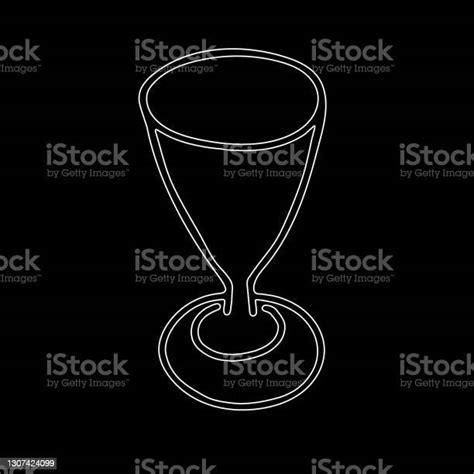 검은 배경에 고립 된 투명 와인 유리의 흰색 손으로 그린 그림 귀여운에 대한 스톡 벡터 아트 및 기타 이미지 귀여운 낙서