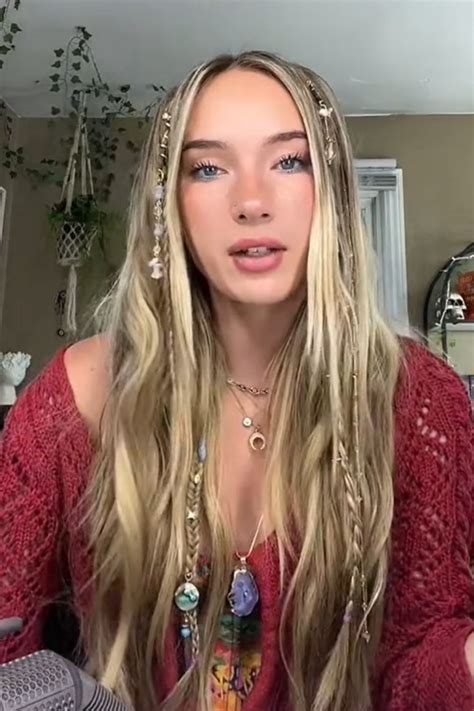 The Best 20 Hippie Hairstyles Detailed Gallery Heartafact