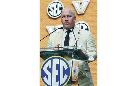 Early Arriving Vanderbilt Already Making Adjustments Honolulu Star Advertiser