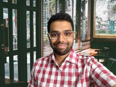 About Ayon Das Medium