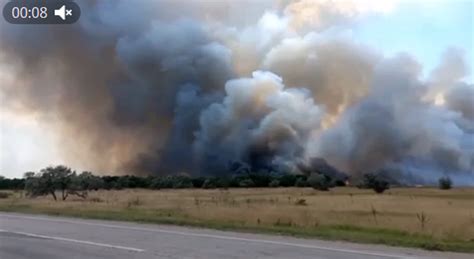 У Східному Криму горіли склади окупантів Читайте на Ukr Net