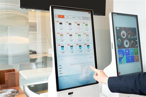 ‘미래형 매장의 시대가 열린다 24시간 무인 프랜차이즈 카페와 만난 삼성 키오스크 Samsung Newsroom Korea